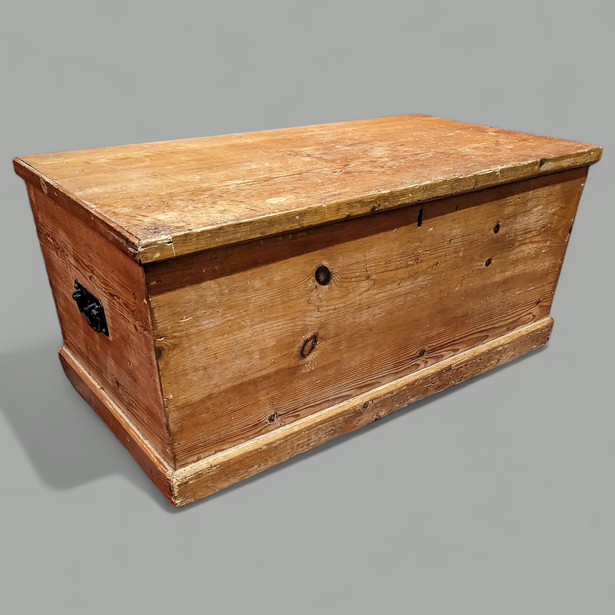 Trunks, Chests & All The Rest – Tobys Reclamation